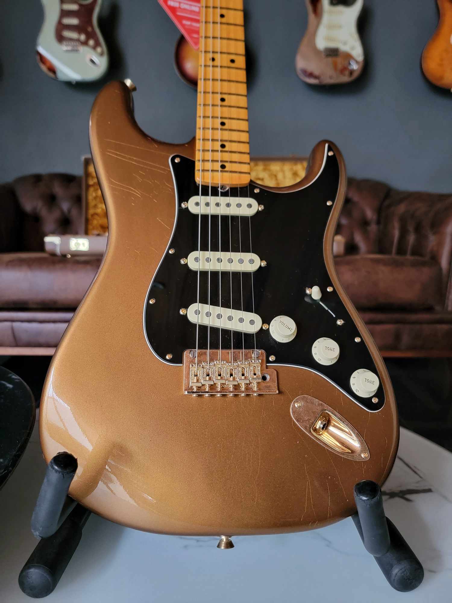 Fender Stratocaster Bruno Mars Signature 2023 - Mars Mocha - Guitars Home